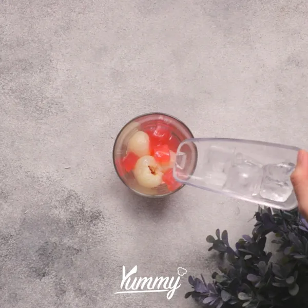 Resep Float Ice Yakult Leci Mudah dan Cepat