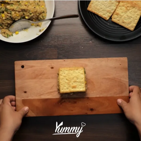 Resep Crackers Goreng Mudah dan Cepat Resep Crackers Goreng Mudah dan Cepat