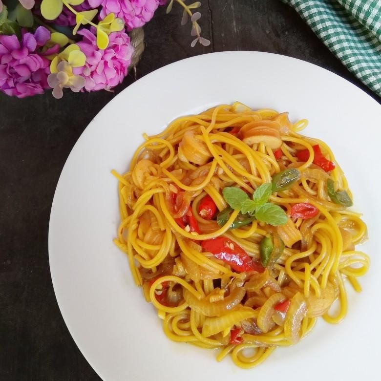 Resep Spaghetti Saos Tiram Sederhana Rumahan di Yummy App