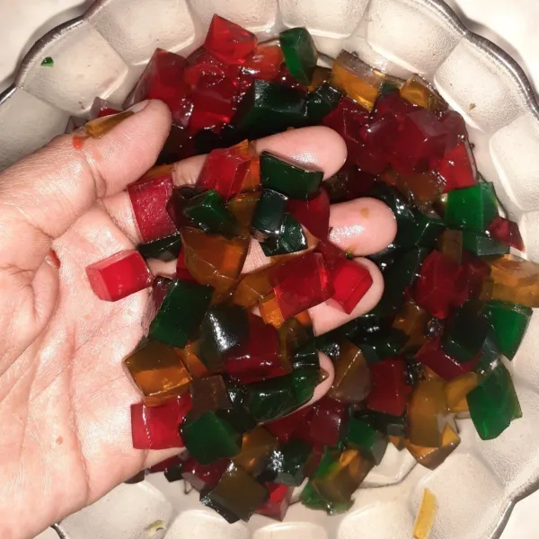 Resep Puding Pelangi Rabuekstrapoin Sederhana Rumahan Di Yummy App