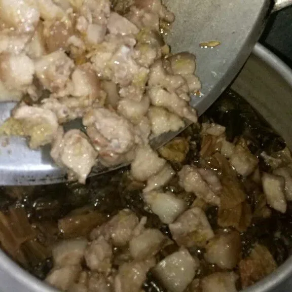 Resep Sop Babi Sawi Asin Sederhana Rumahan di Yummy App