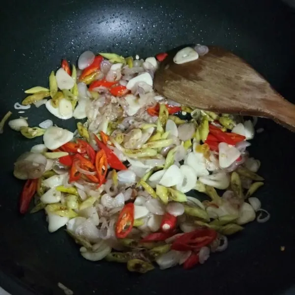 Resep Tumis Daging Rajungan Sederhana Rumahan di Yummy App