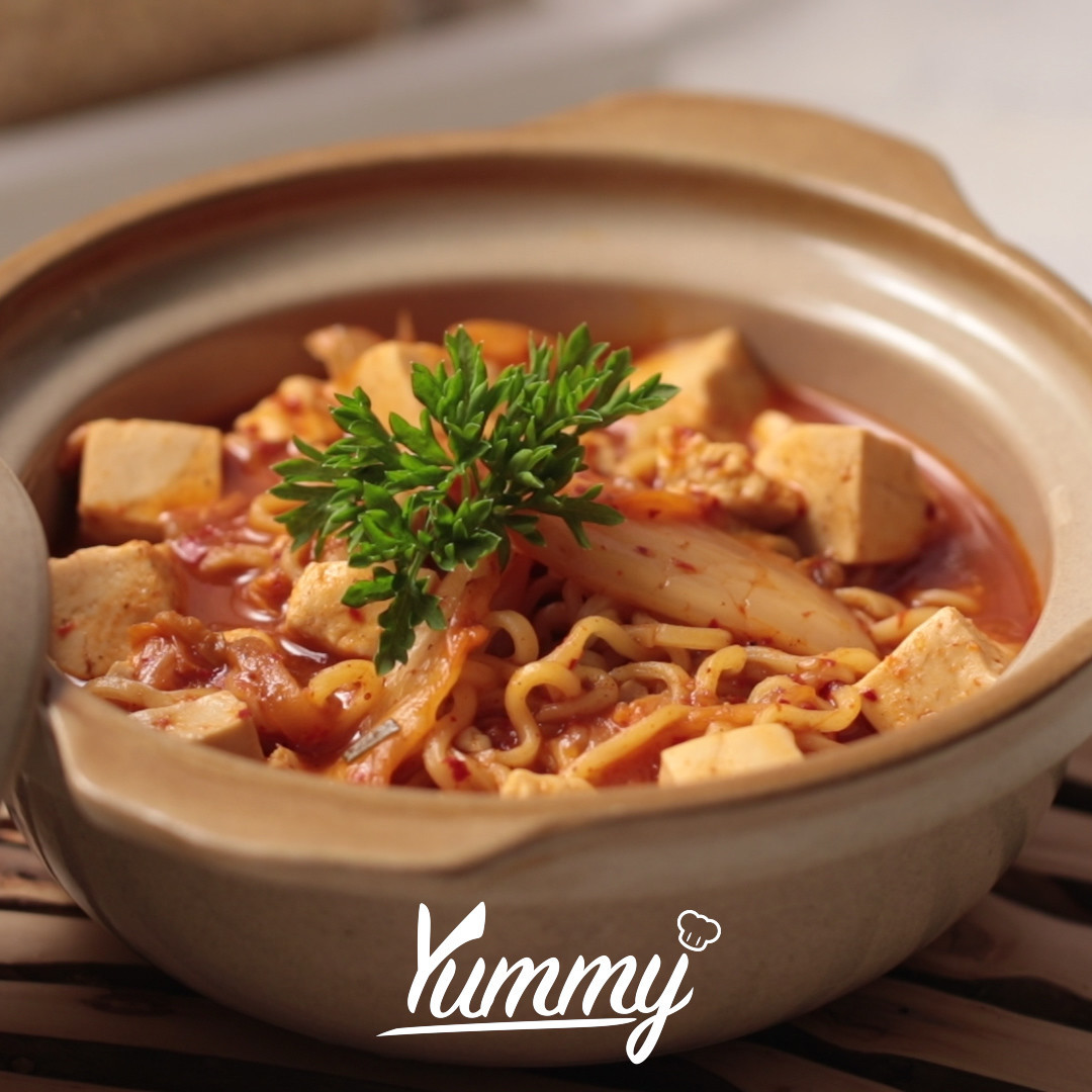 Resep Mie Goreng Kimchi Pedas Mudah dan Cepat