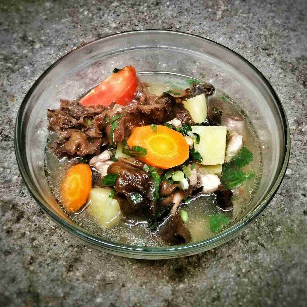 Resep Sop Ayam Jamur Kuping Sederhana Rumahan Di Yummy App