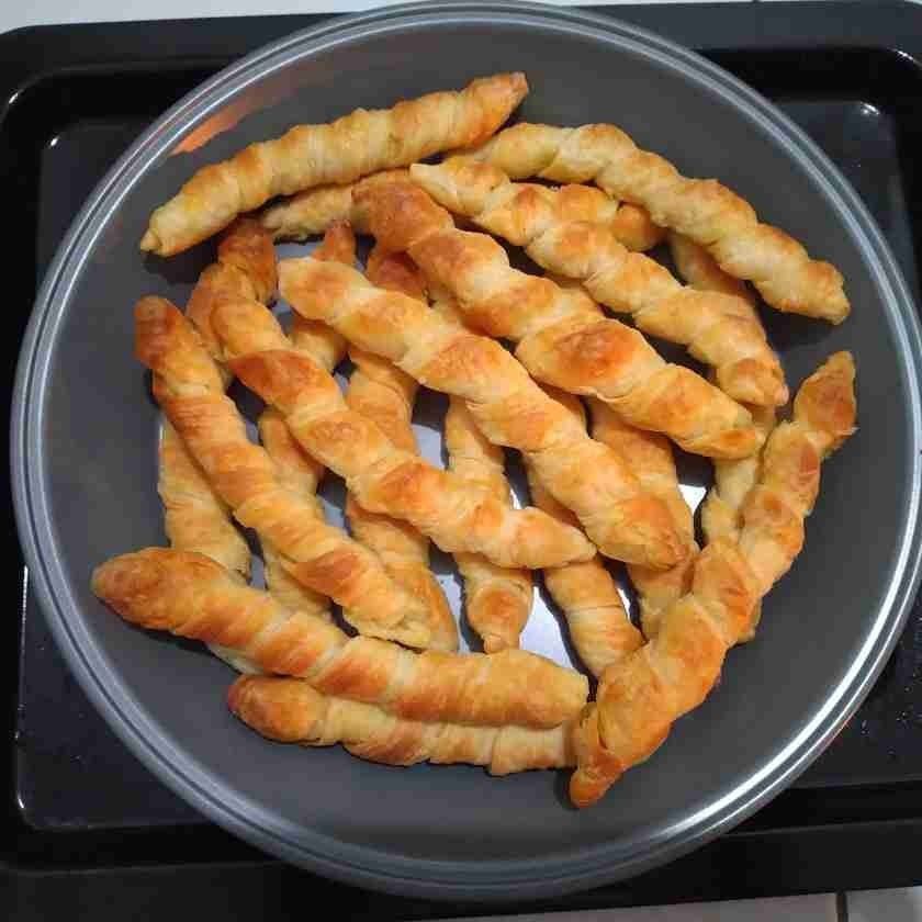 Resep Pastry Isi Keju Sederhana Rumahan di Yummy App