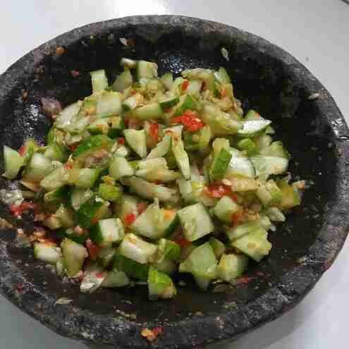 Resep Reuceuh Bonteng (Mentimun) Sederhana Rumahan di Yummy App