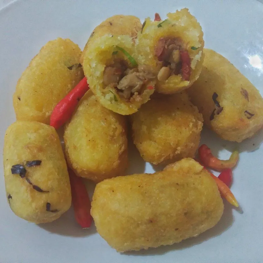 Resep Combro Pedas #JagoMasakMinggu7 Sederhana Rumahan di Yummy App Resep Combro Pedas #JagoMasakMinggu7 Sederhana Rumahan di Yummy App