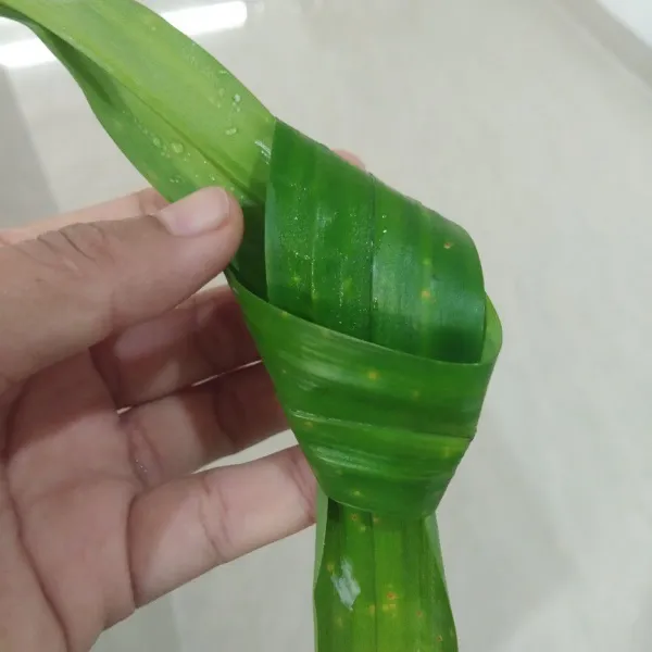 Resep Ayam Goreng Pandan Sederhana Rumahan di Yummy App