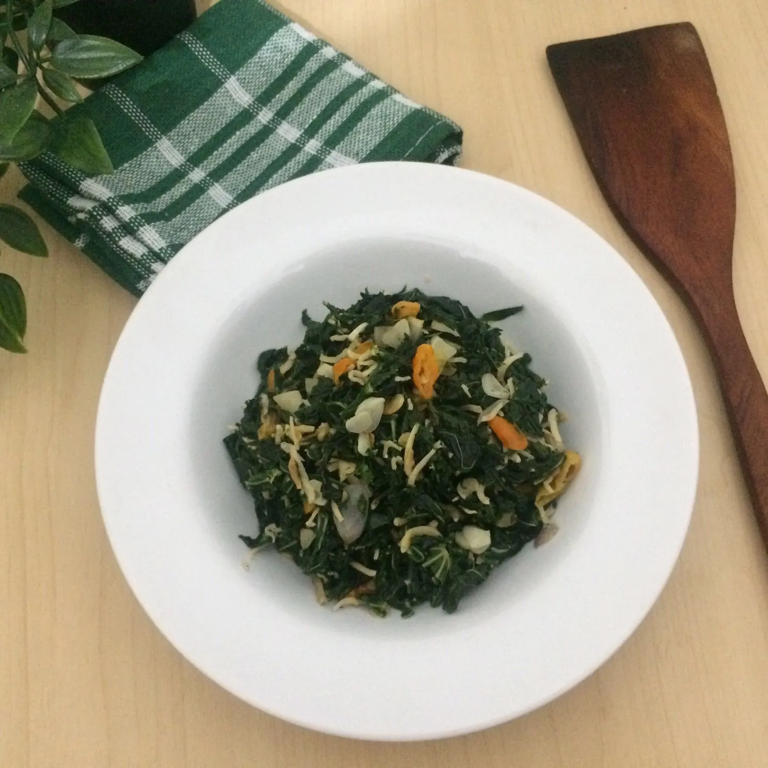 Resep Tumis Daun Singkong Teri Sederhana Rumahan di Yummy App Resep Tumis Daun Singkong Teri Sederhana Rumahan di Yummy App
