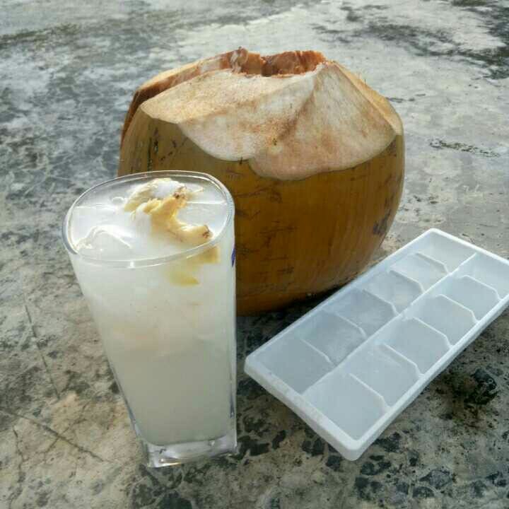 Resep Es Jahe Kelapa Muda Sederhana Rumahan di Yummy App