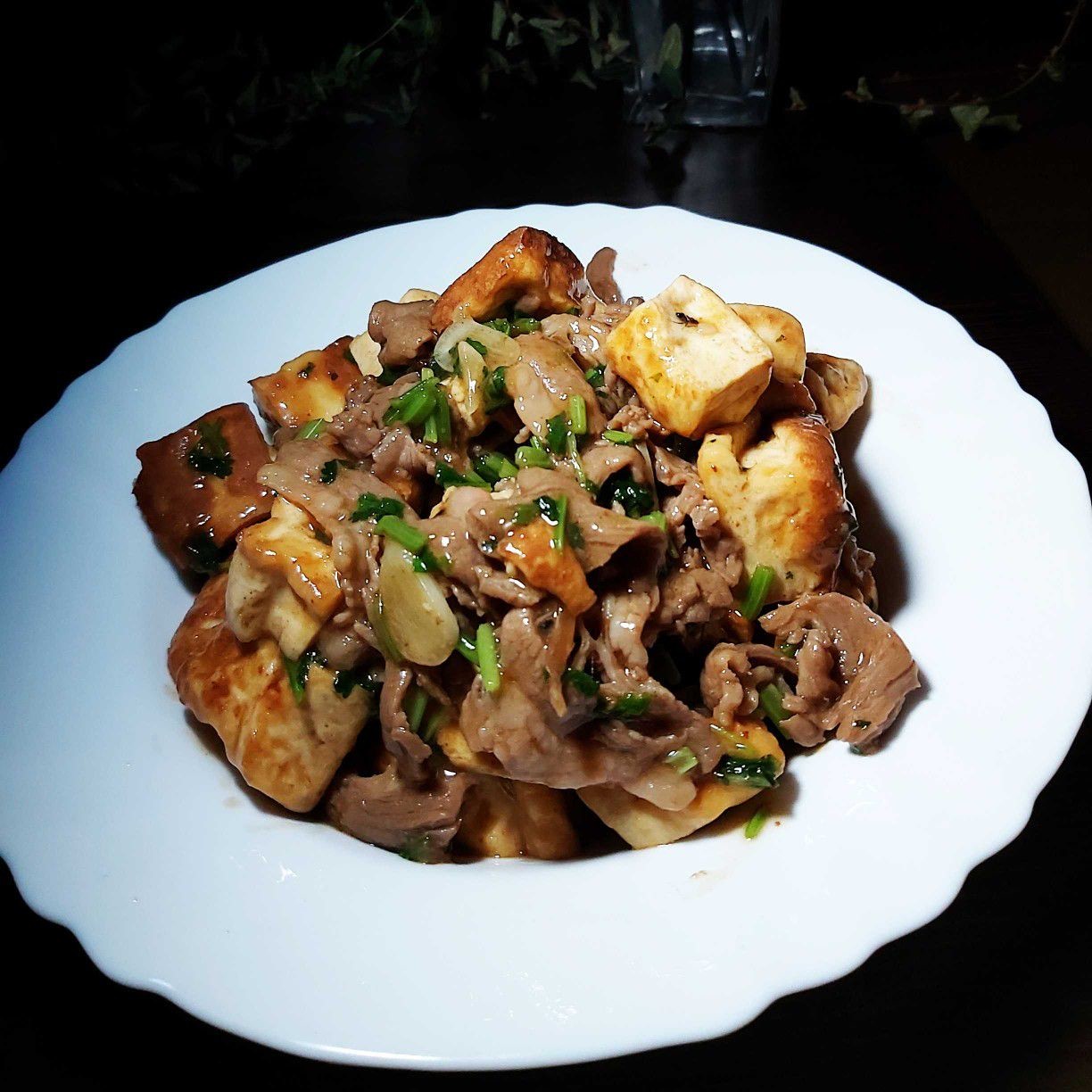 Resep Beef slice Tumis Tahu Sederhana Rumahan di Yummy App