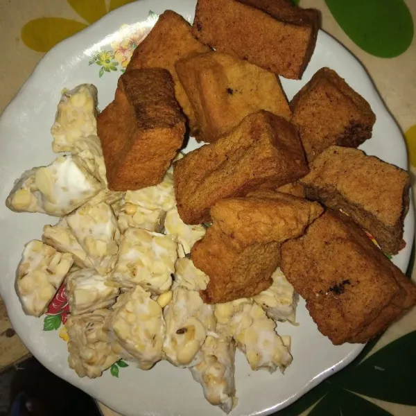 Resep Tahu Tempe Kuah Kuning Sederhana Rumahan di Yummy App