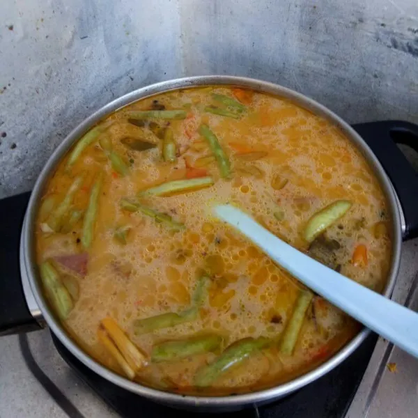 Resep Sayur Gude (Kacang Hitam) dan Nangka yang Mudah Dibuat