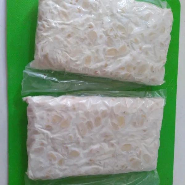 Resep Tempe Ungkep Bumbu Kuning Sederhana Rumahan di Yummy App