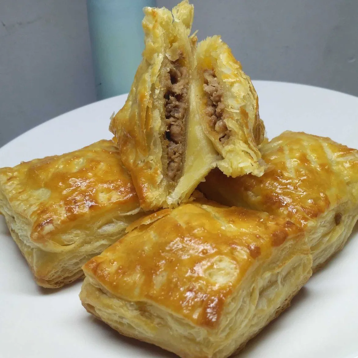 Resep Beef Puff Pastry Sederhana Rumahan di Yummy App