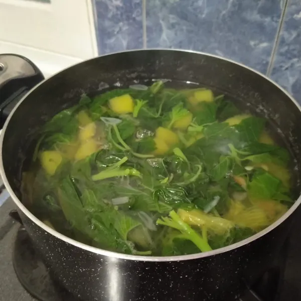 Resep Kuah Bayam Labu Kuning Muda Sederhana Rumahan di Yummy App