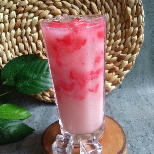 Resep Es Merah Delima Sederhana Rumahan di Yummy App
