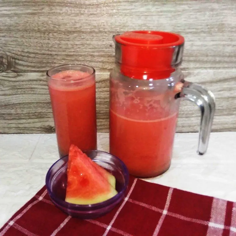 Resep Semangka Jas Jus Stroberi Susu Sederhana Rumahan di Yummy App