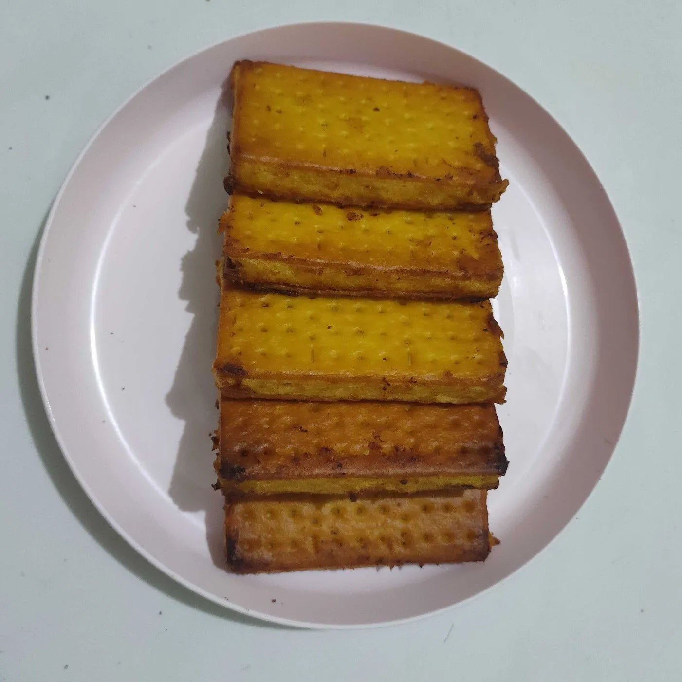 Resep Biskuit Crackers Isi Tape Keju Sederhana Rumahan di Yummy App Resep Biskuit Crackers Isi Tape Keju Sederhana Rumahan di Yummy App