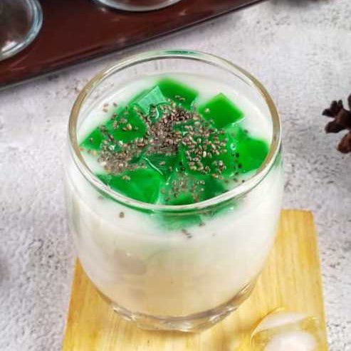 Resep Es Sirsak Agar-agar Sederhana Rumahan dari Sri Yuli Astuti