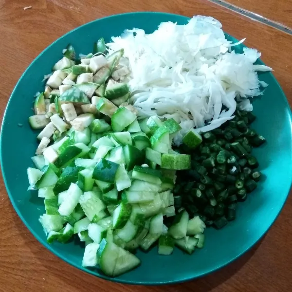 Resep Karedok/ Lotek Mentah Sederhana Rumahan di Yummy App