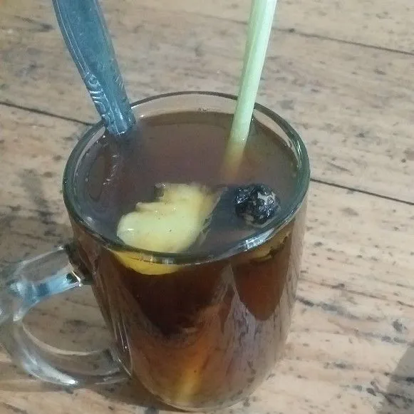 Resep Wedang Jahe ala Angkringan Sederhana Rumahan di Yummy App Resep Wedang Jahe ala Angkringan Sederhana Rumahan di Yummy App
