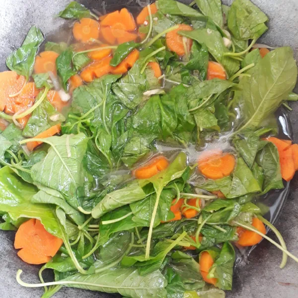 Resep Sayur Bening Bayam Wortel Sederhana Rumahan Di Yummy App