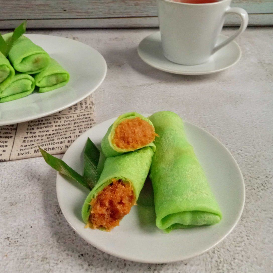 Resep Dadar Gulung Ubi Kuning #YummyOCC10 Sederhana Rumahan dari Sri ...