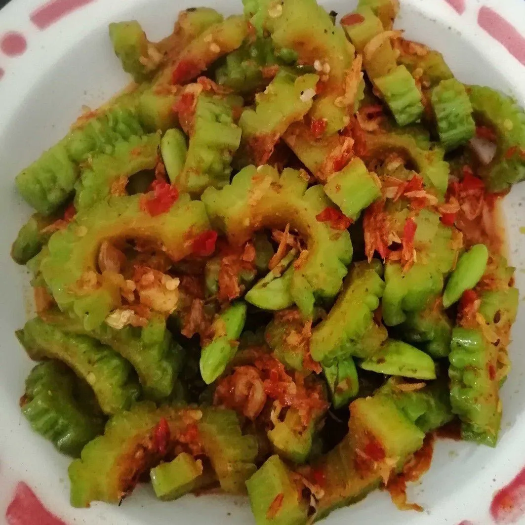 Resep Oseng Triple P 'Pare Pete Pedas' Sederhana Rumahan di Yummy App