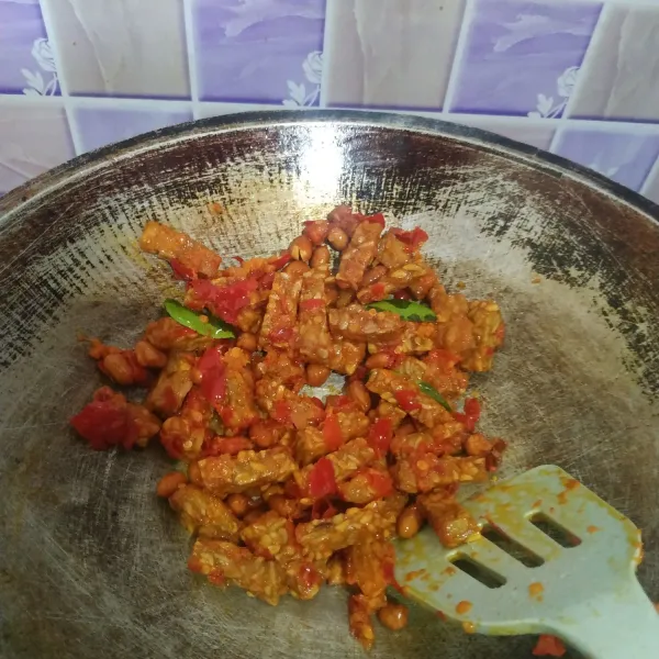 Resep Tempe Kacang Bumbu Merah Sederhana Rumahan di Yummy App