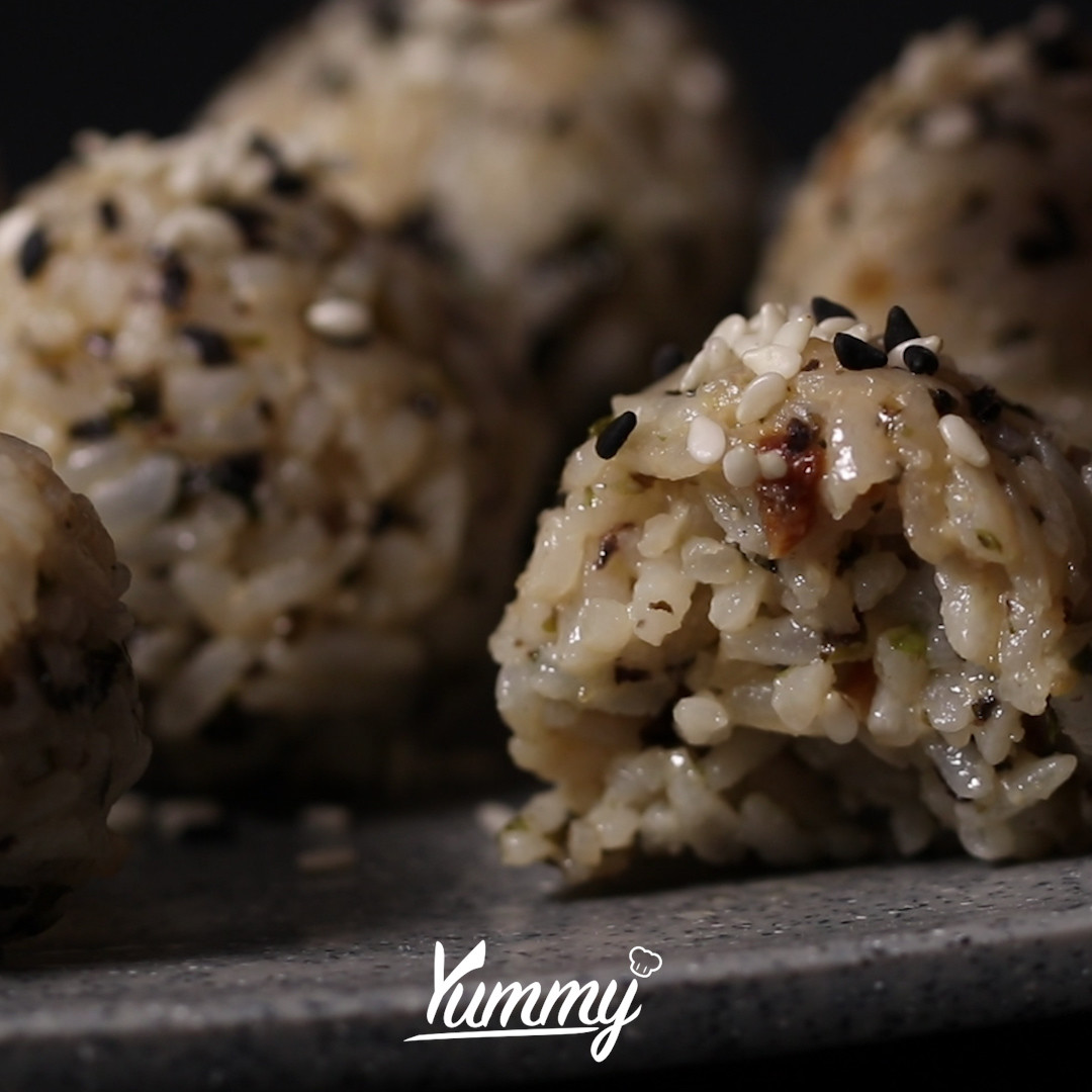 Resep Bola-Bola Nasi Rumput Laut Mudah dan Cepat