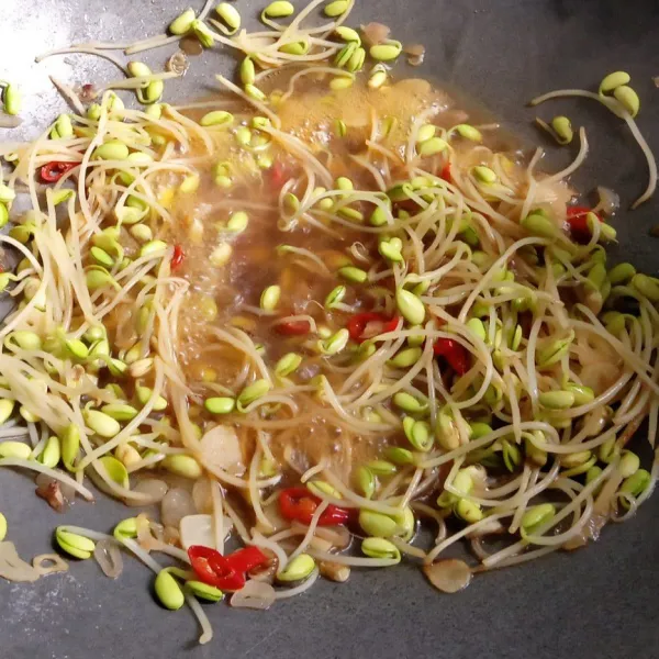 Resep Tumis Kecambah Kedelai Tahu Sederhana Rumahan di Yummy App