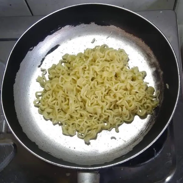 Resep Mie Goreng Sambal Matah Sederhana Rumahan di Yummy App Resep Mie Goreng Sambal Matah Sederhana Rumahan di Yummy App