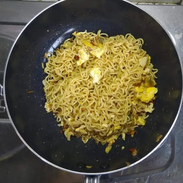 Resep Mie Goreng Sambal Matah Sederhana Rumahan di Yummy App Resep Mie Goreng Sambal Matah Sederhana Rumahan di Yummy App