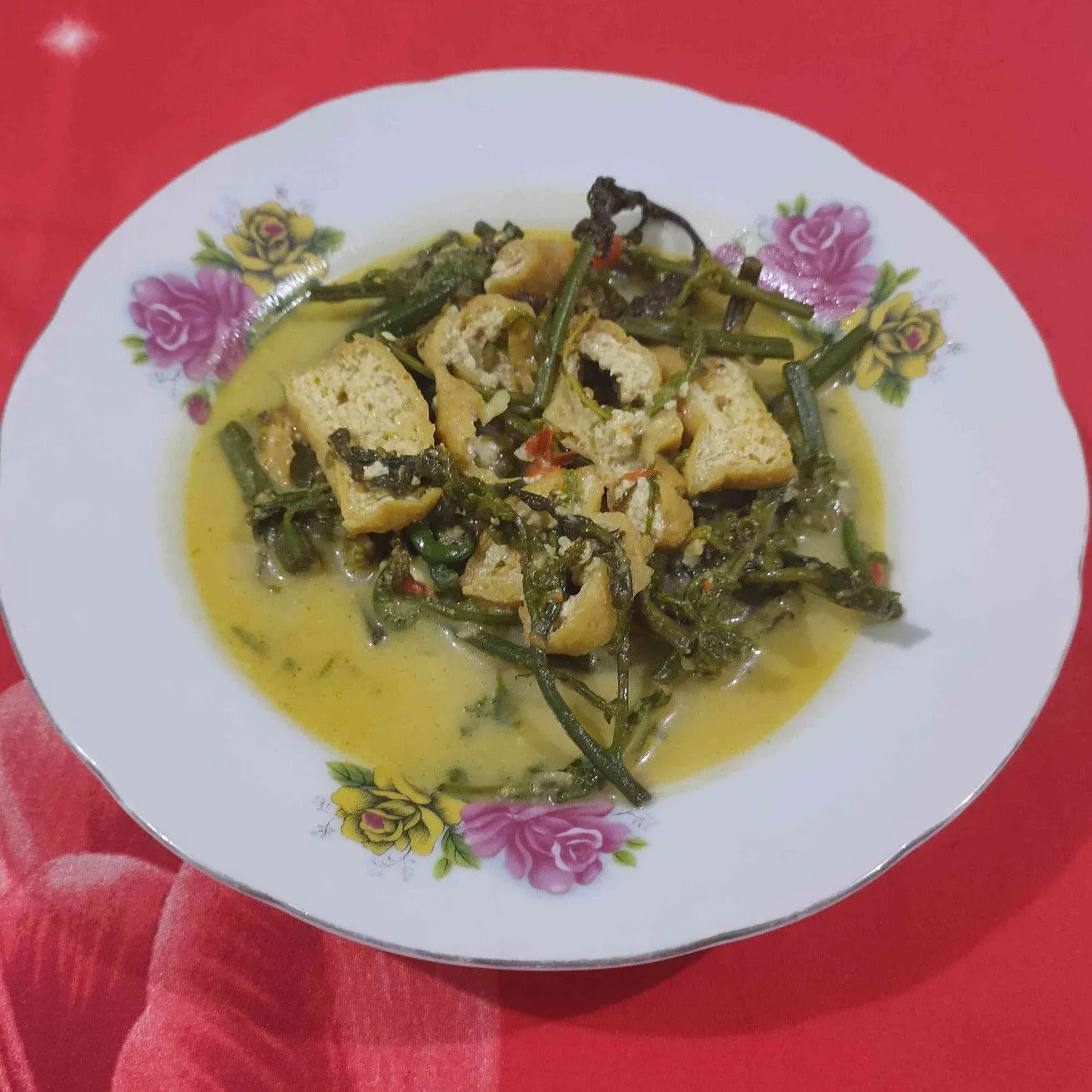 Resep Sayur Santan Pakis Dan Tahu Kempos Sederhana Rumahan Di Yummy App