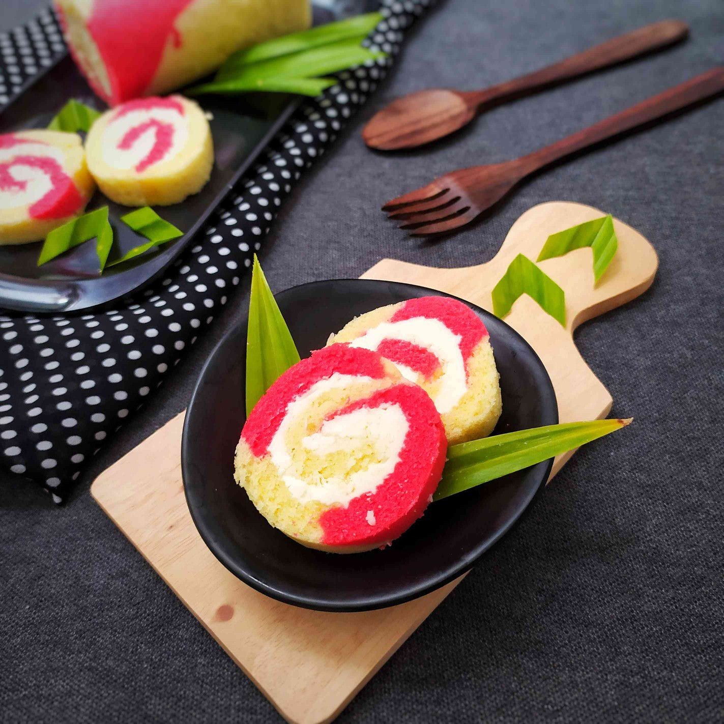 Resep Roll Cake Merah Putih #RoadtoIMY Sederhana Rumahan di Yummy App