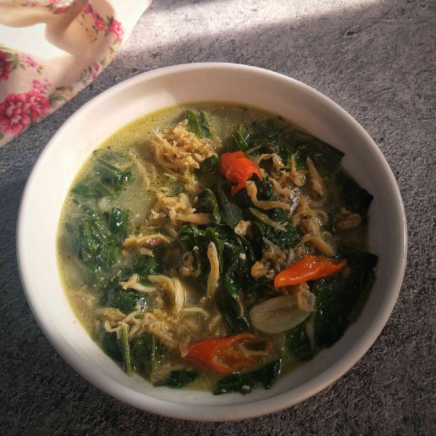 Resep Lodeh Daun Singkong Teri Sederhana Rumahan di Yummy App