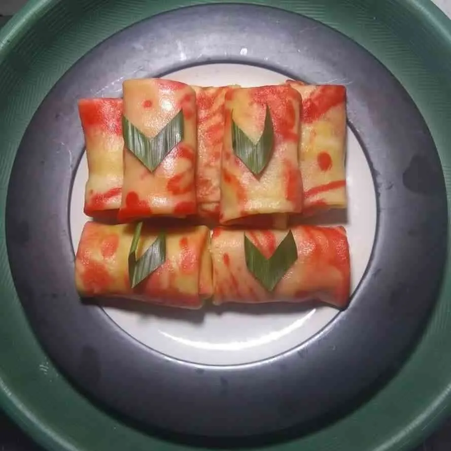Resep Dadar Gulung Singkong Merah Putih Sederhana Rumahan Di Yummy App