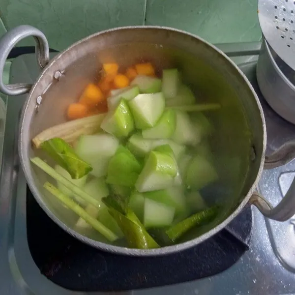 Resep Rawon Sayur Sederhana Rumahan di Yummy App