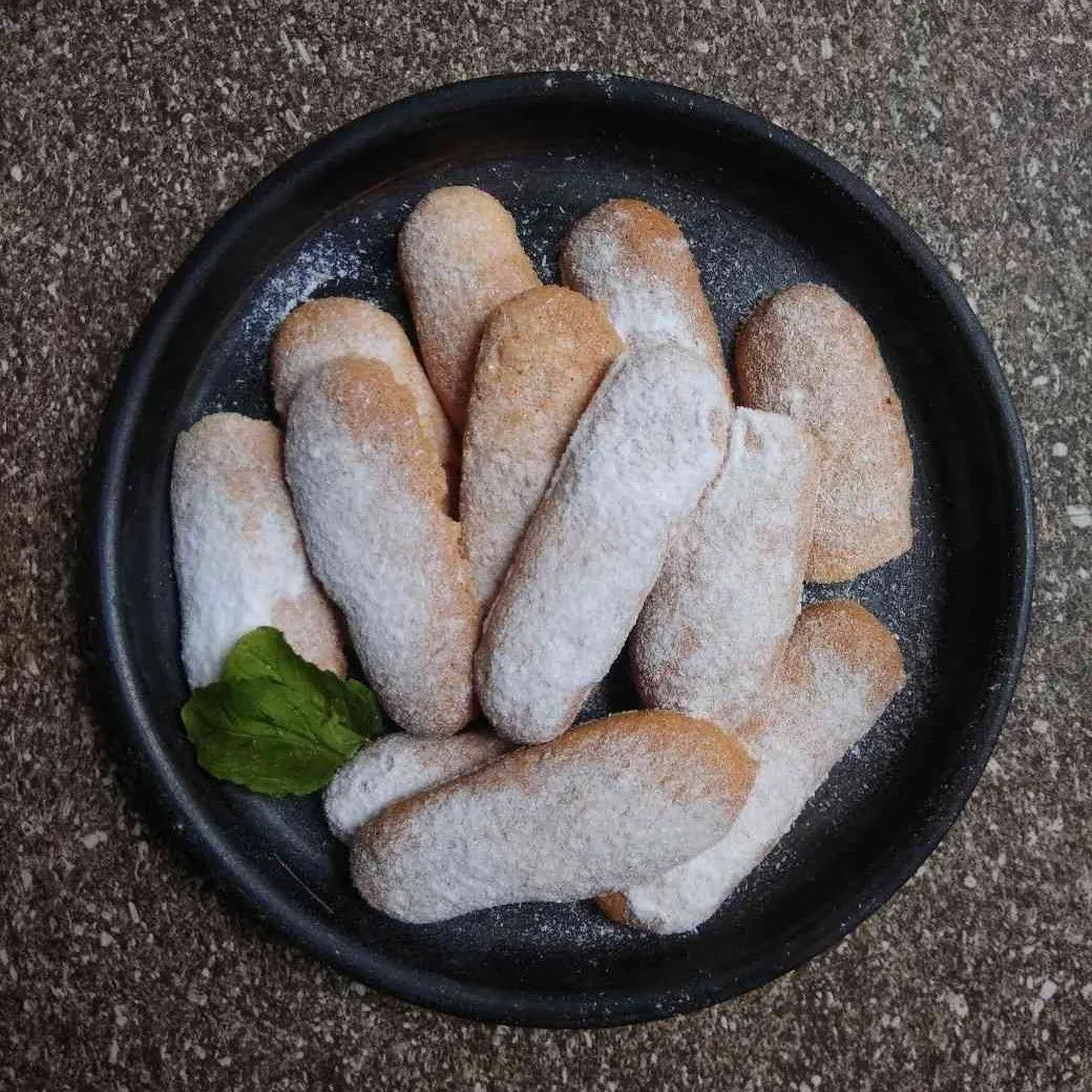 Resep Savoiardi Sponge Biscuits Sederhana Rumahan di Yummy App