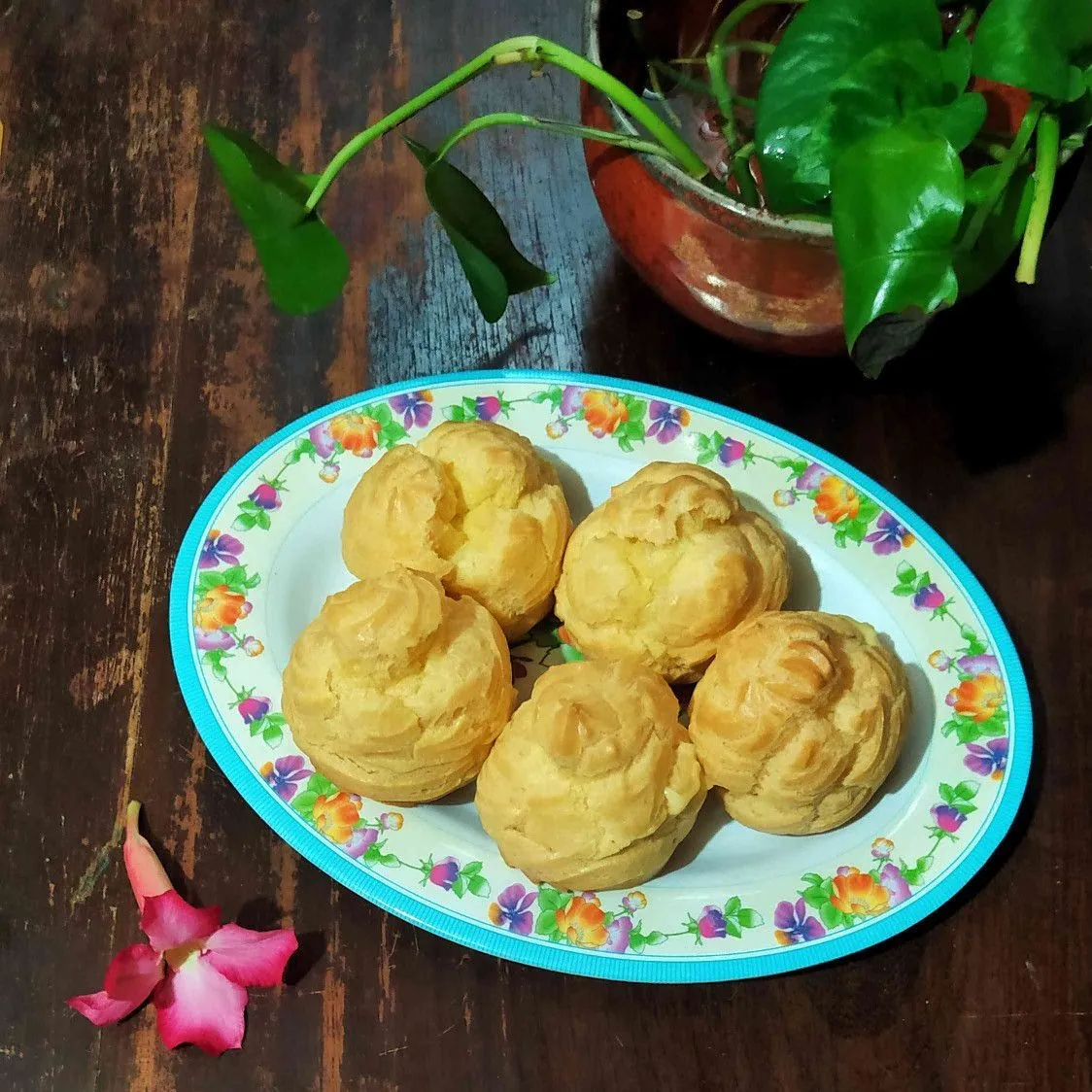 Resep Sus Vla Vanila Sederhana Rumahan Di Yummy App