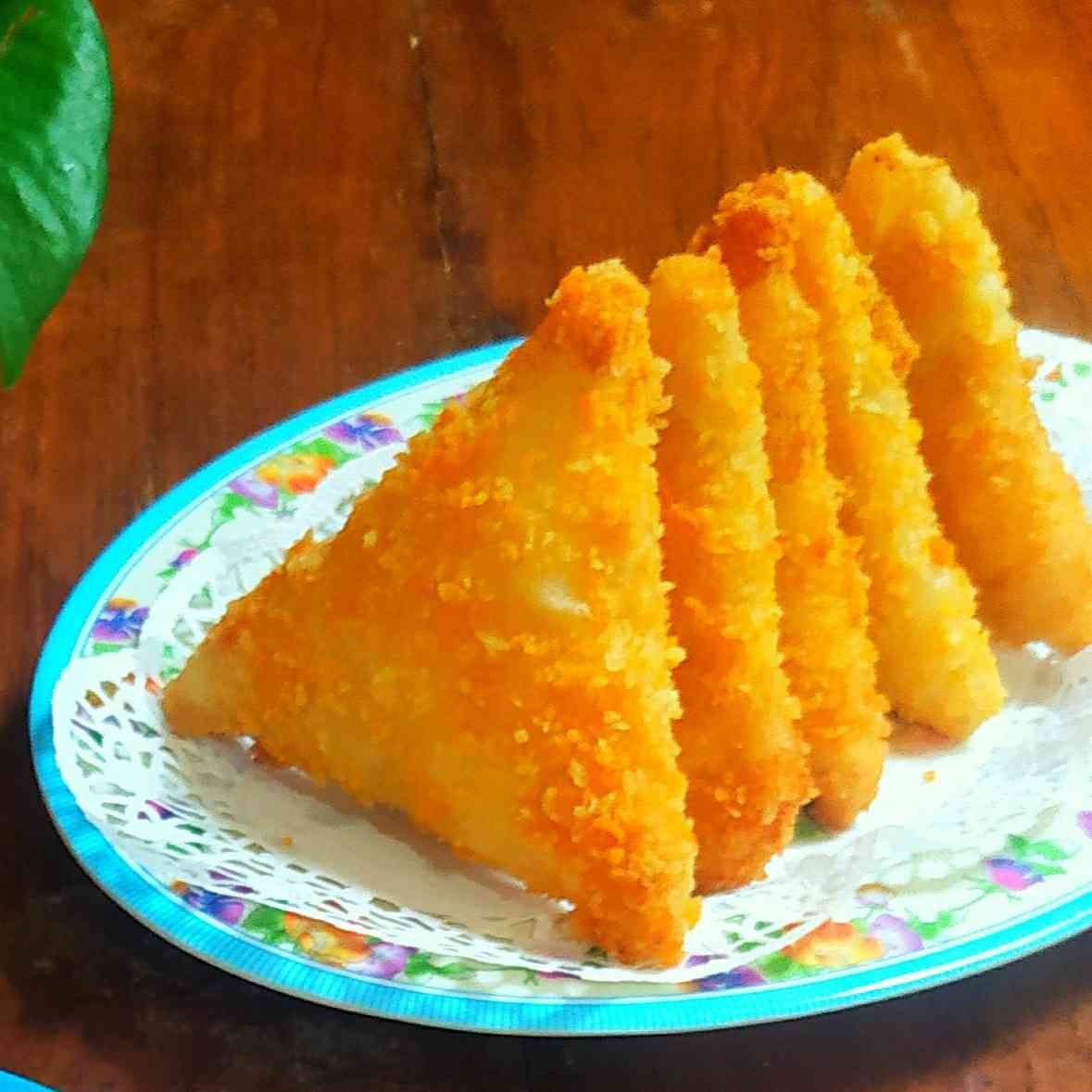 Resep Risoles Ragout Segitiga Sederhana Rumahan di Yummy App