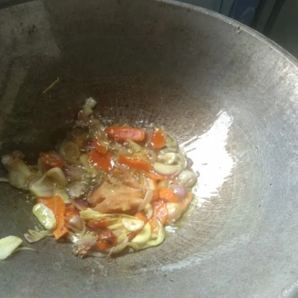 Resep Oreg Tempe Kunyit Iris Sederhana Rumahan Di Yummy App