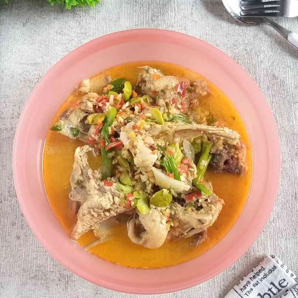 Resep Tulang Ayam Masak Santan Pedas Sederhana Rumahan di Yummy App Resep Tulang Ayam Masak Santan Pedas Sederhana Rumahan di Yummy App