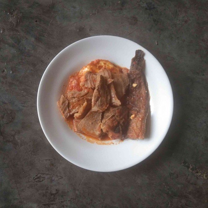 Resep Bali daging, lele dan telur ceplok Sederhana Rumahan di Yummy App