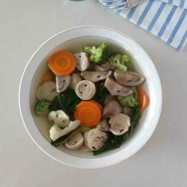 Resep Sayur Sop Ayam Jamur Kancing Sederhana Rumahan Di Yummy App