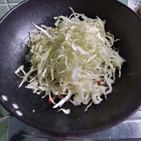 Resep Kubis Masak Kecap Sederhana Rumahan di Yummy App