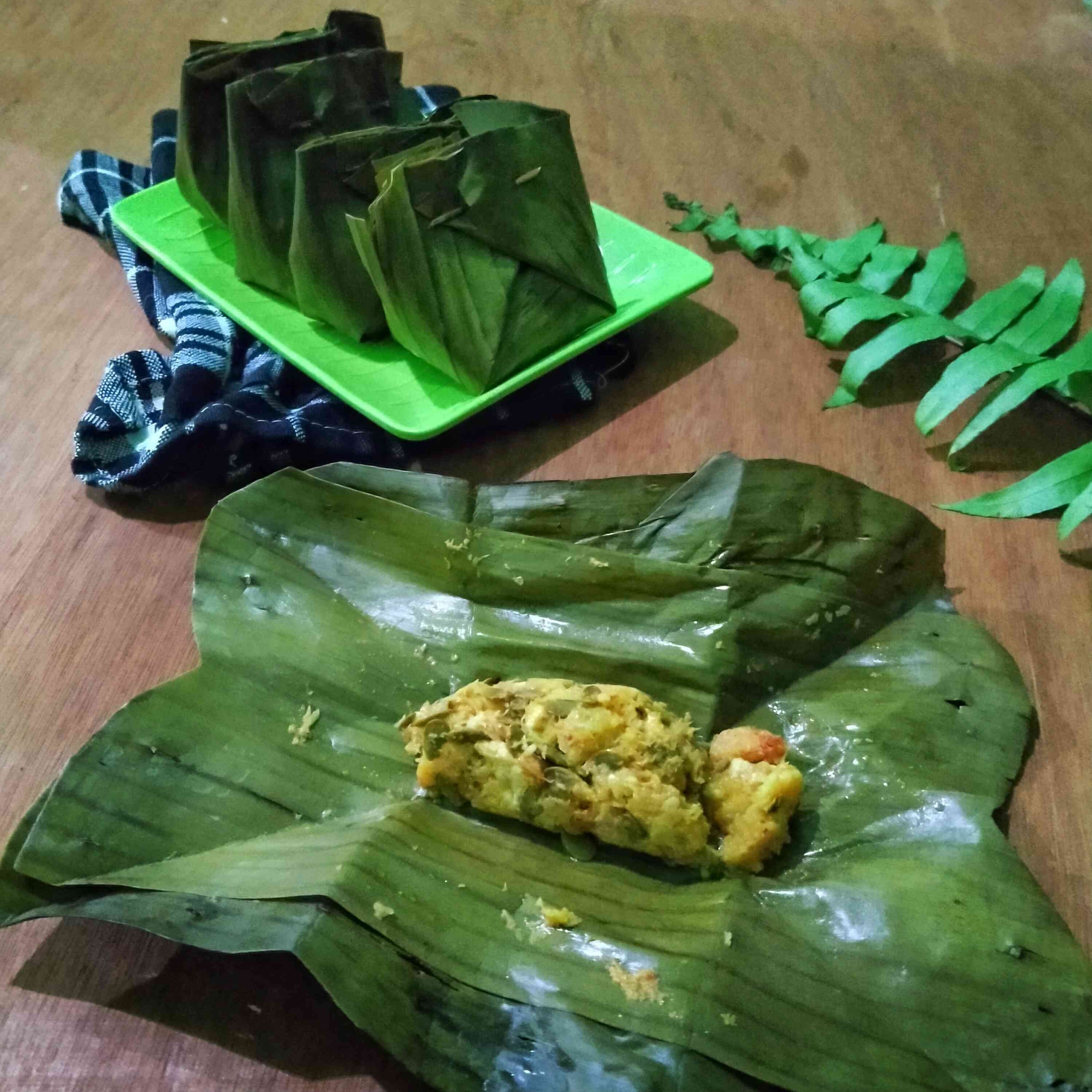 Resep Botok Udang Tahu Tempe Lamtoro Sederhana Rumahan di Yummy App