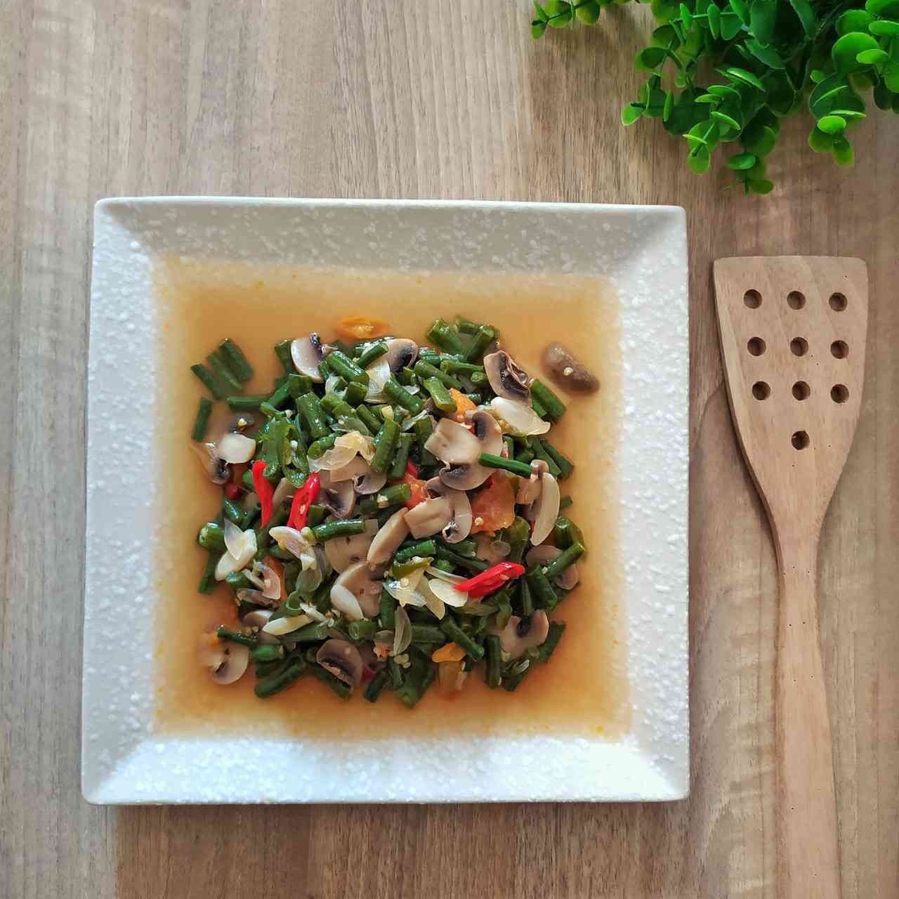 Resep Tumis Jamur Kancing Kacang Panjang Sederhana Rumahan di Yummy App