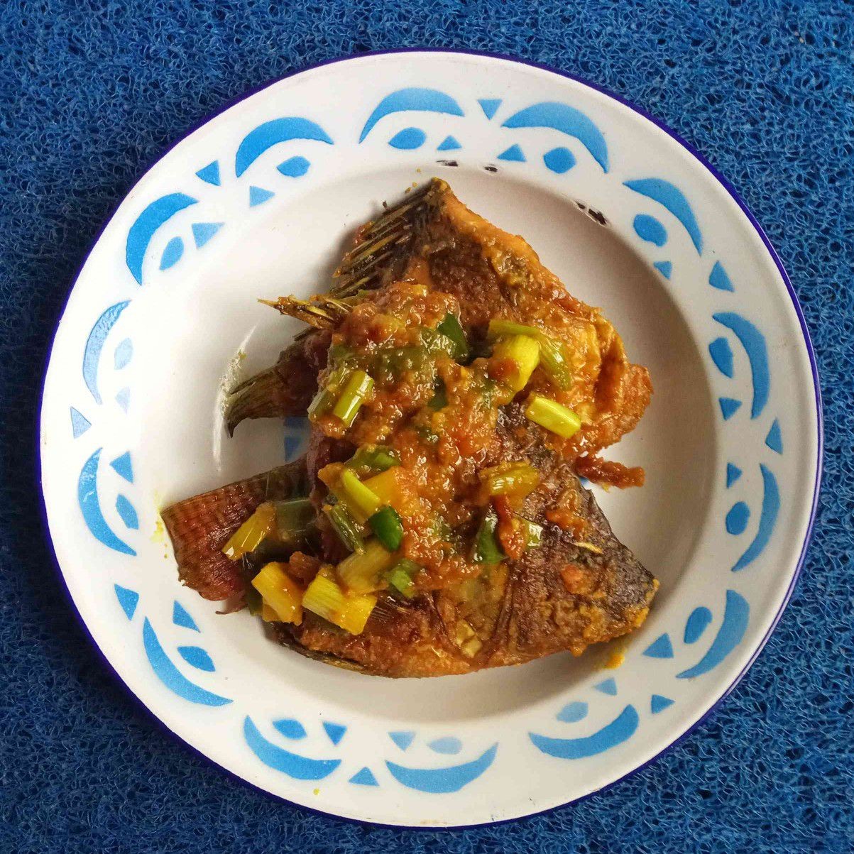 Resep Ikan Nila Bumbu Kuning Sederhana Rumahan dari Sri Yuli Astuti